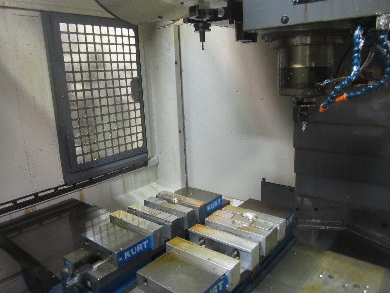 CNC MACHINING CENTERS: YCM XV-1020A VERTICAL MACHINING CENTER